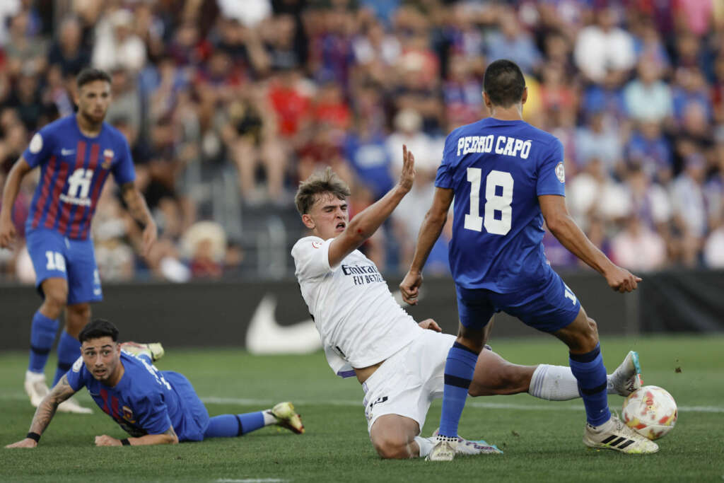 Giro radical en el futuro de Nico Paz: su entorno no tiene claro su ...